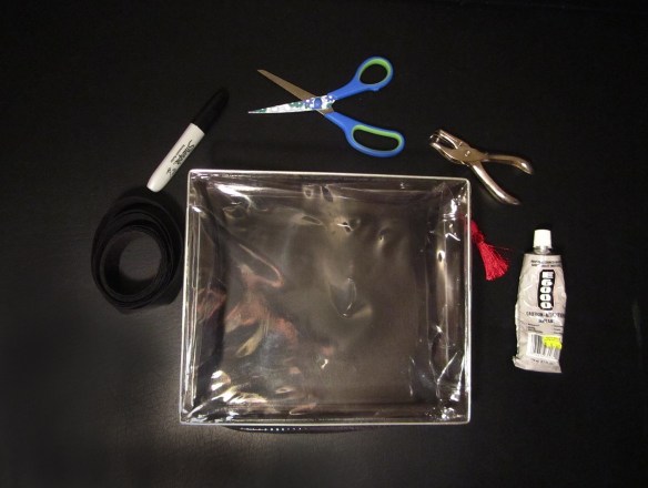 DIY Clear Tote Bag | Think Outside the Cloth